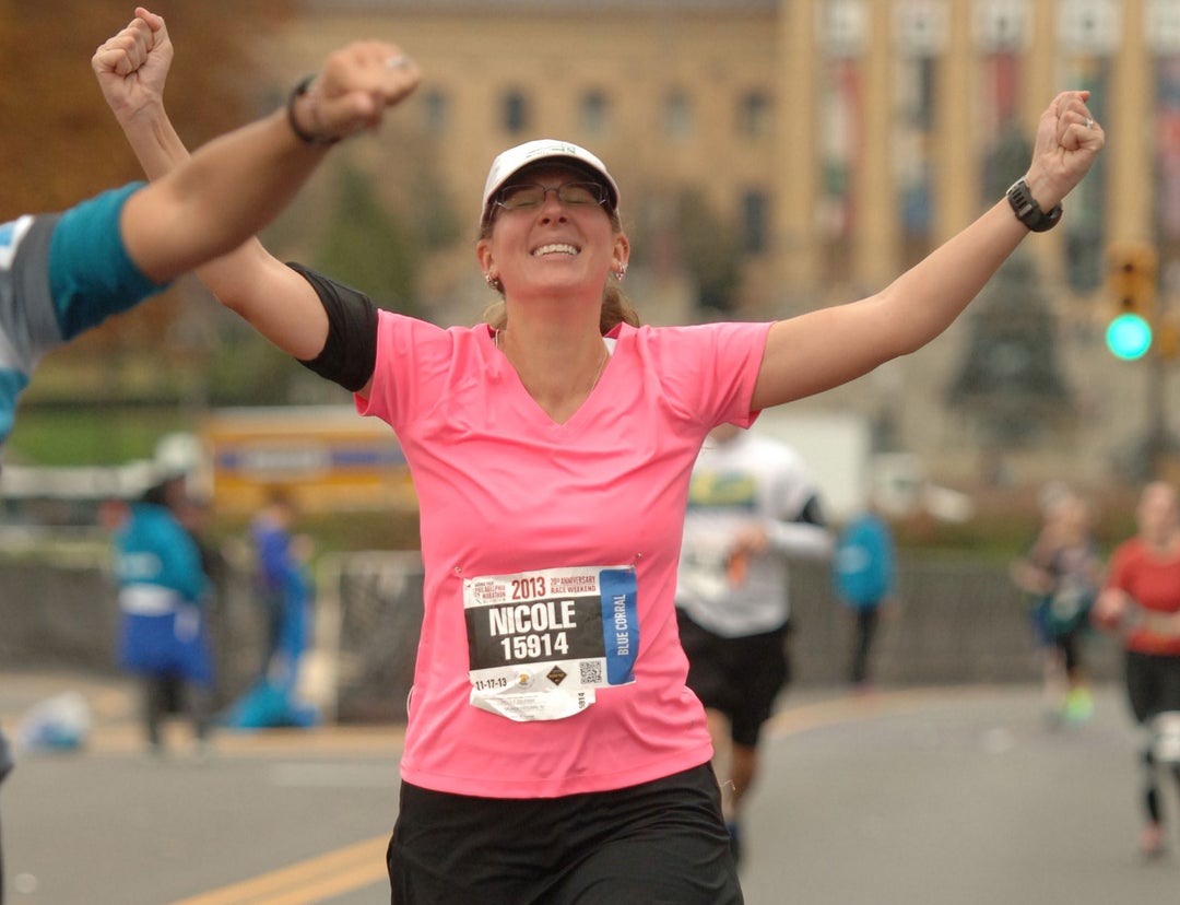 Cheer Station: Race Celebrations 11/25/13! - Women's Running