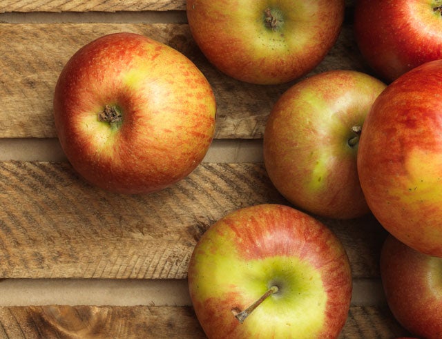 This Healthy Apple Butter Is The Perfect Spread For Fall Meals