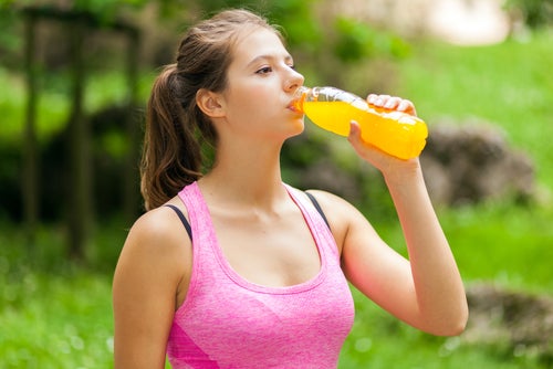 5 Solid Options For Hydrating Properly On The Run—Which One's Yours?