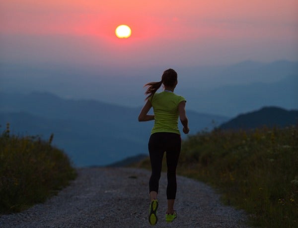 11 Simple Safety Reminders To Runners - Women's Running