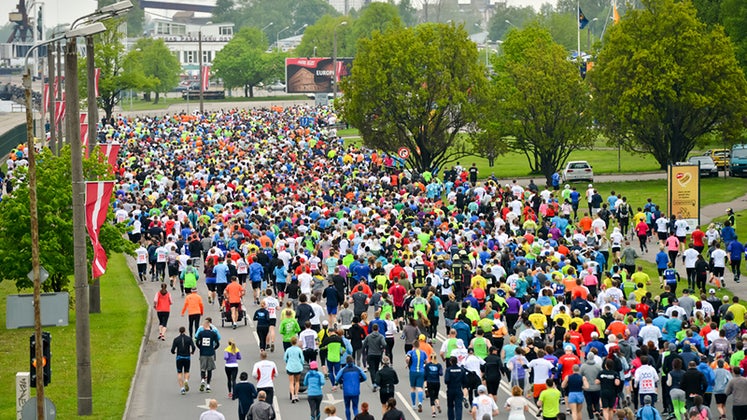 Fitbit Data Reveals Interesting Facts About Runners - Women's Running