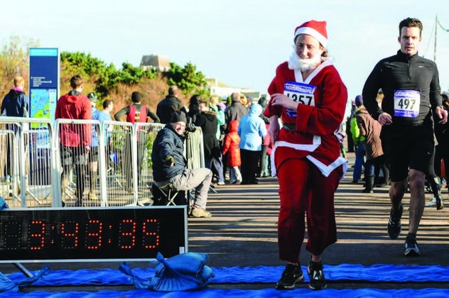 She Chased A World Record In A Santa Suit - Women's Running