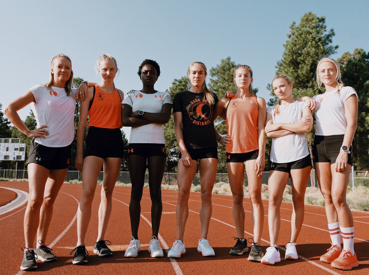 What's Behind These New Pro Running Groups? - Women's Running