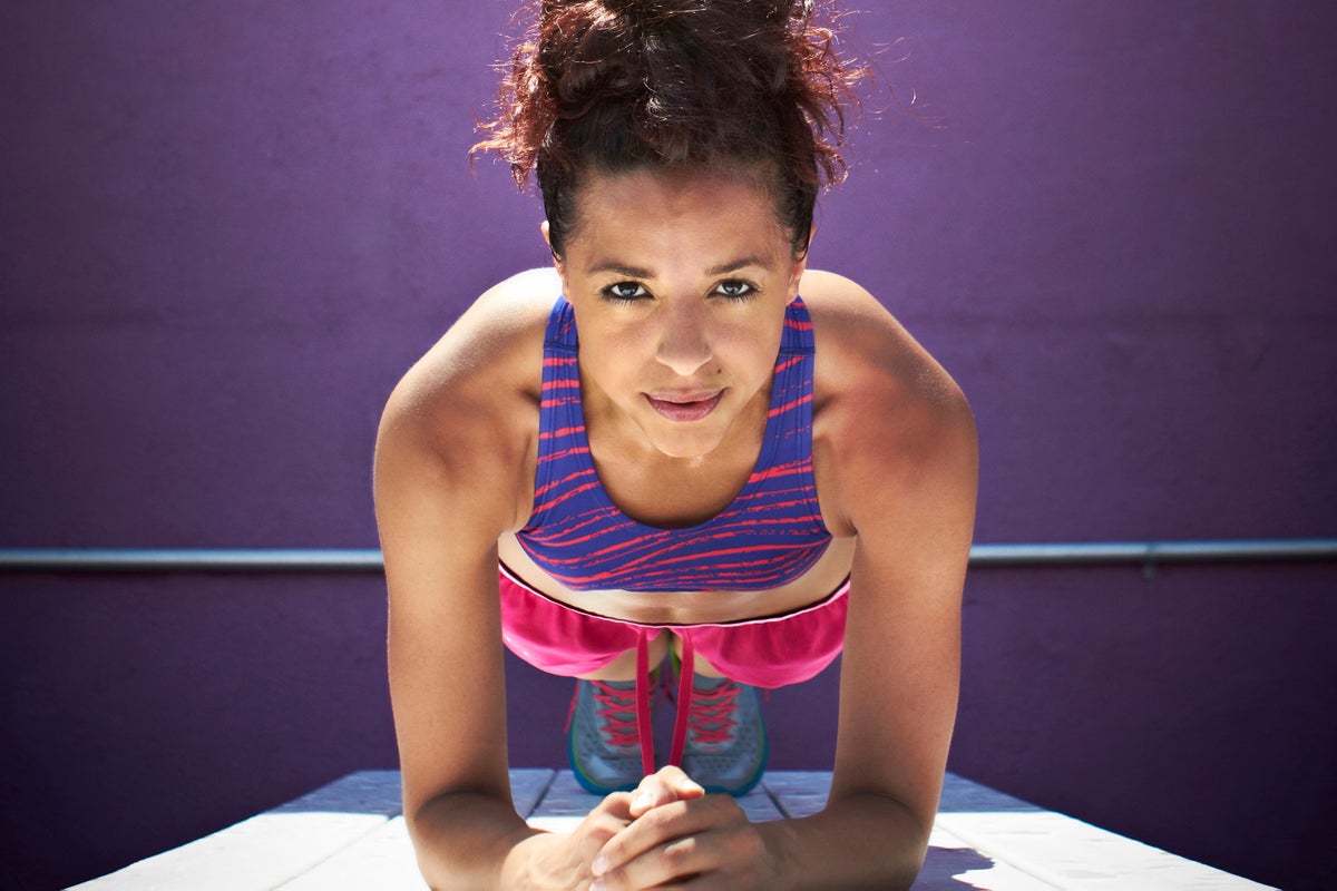 The Best Isometric Core Exercises for Runners - Women's Running