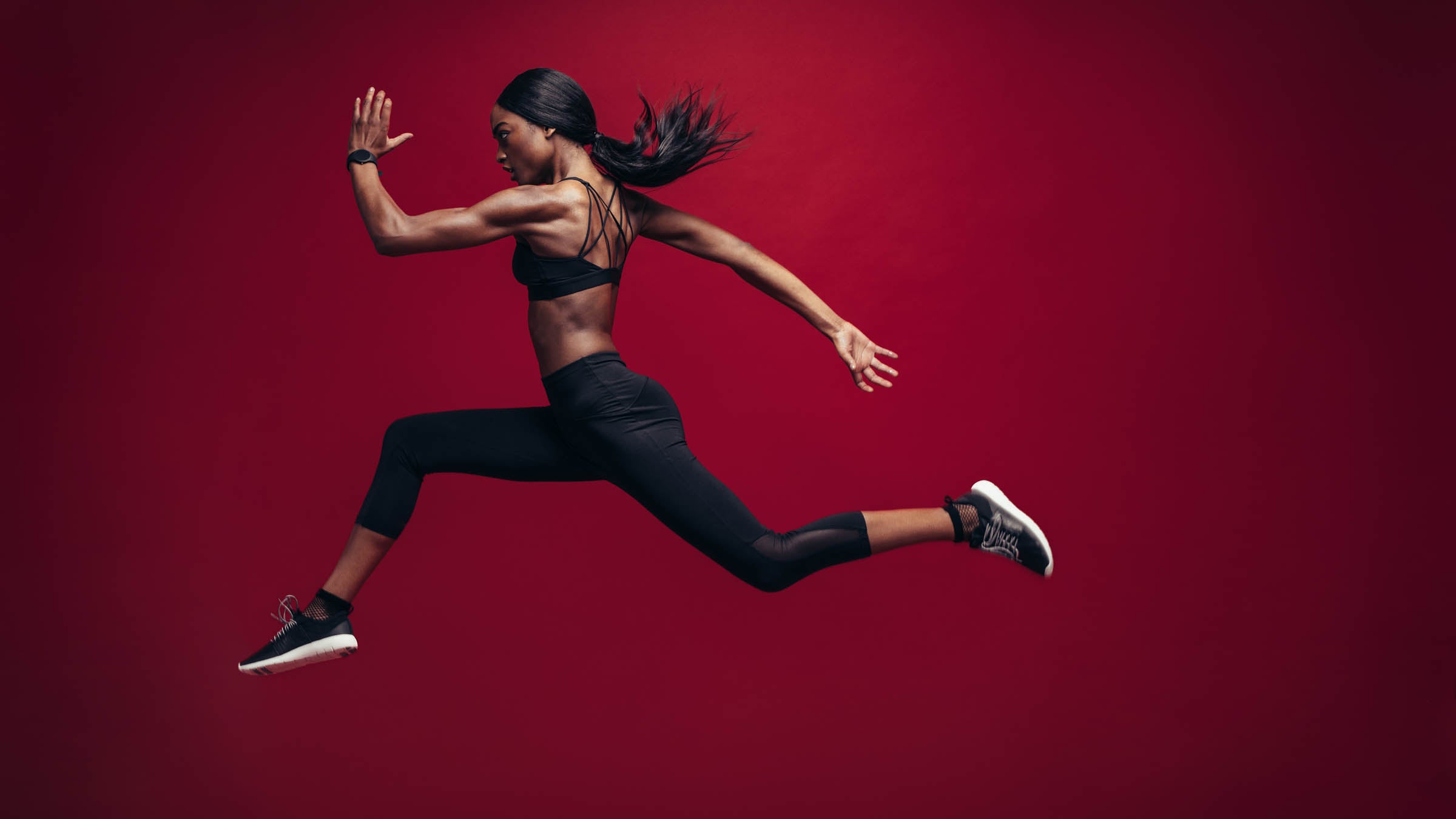 A Closer Look at a Marathon Runner's Muscle Fibers - Women's Running